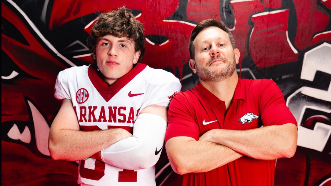 Arkansas lands commitment from 2027 kicker