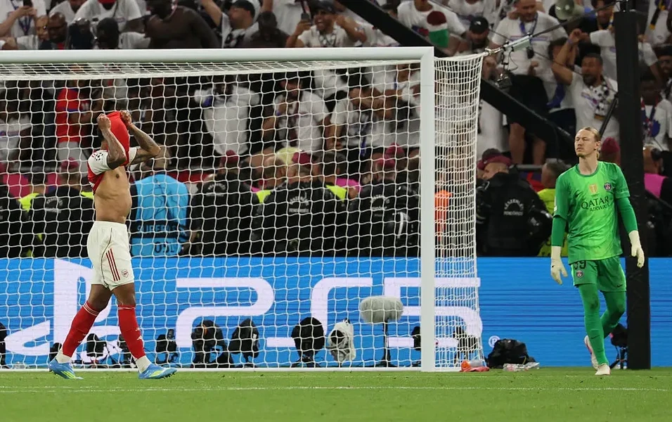 Arteta defends Gabriel after decisive Champions League penalty miss