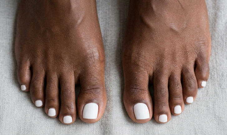 10 pedicure trends that will make your feet look more sun-kissed this ...