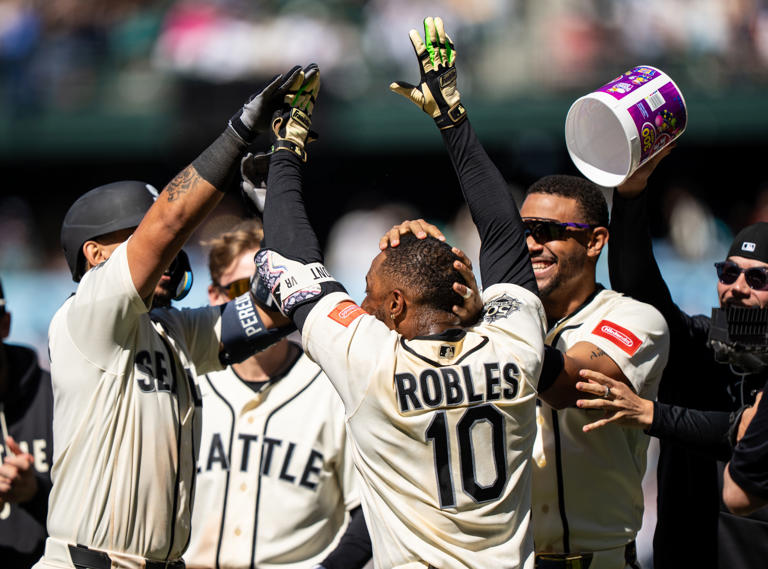 Mariners finally playing up to lofty expectations with a six-game ...