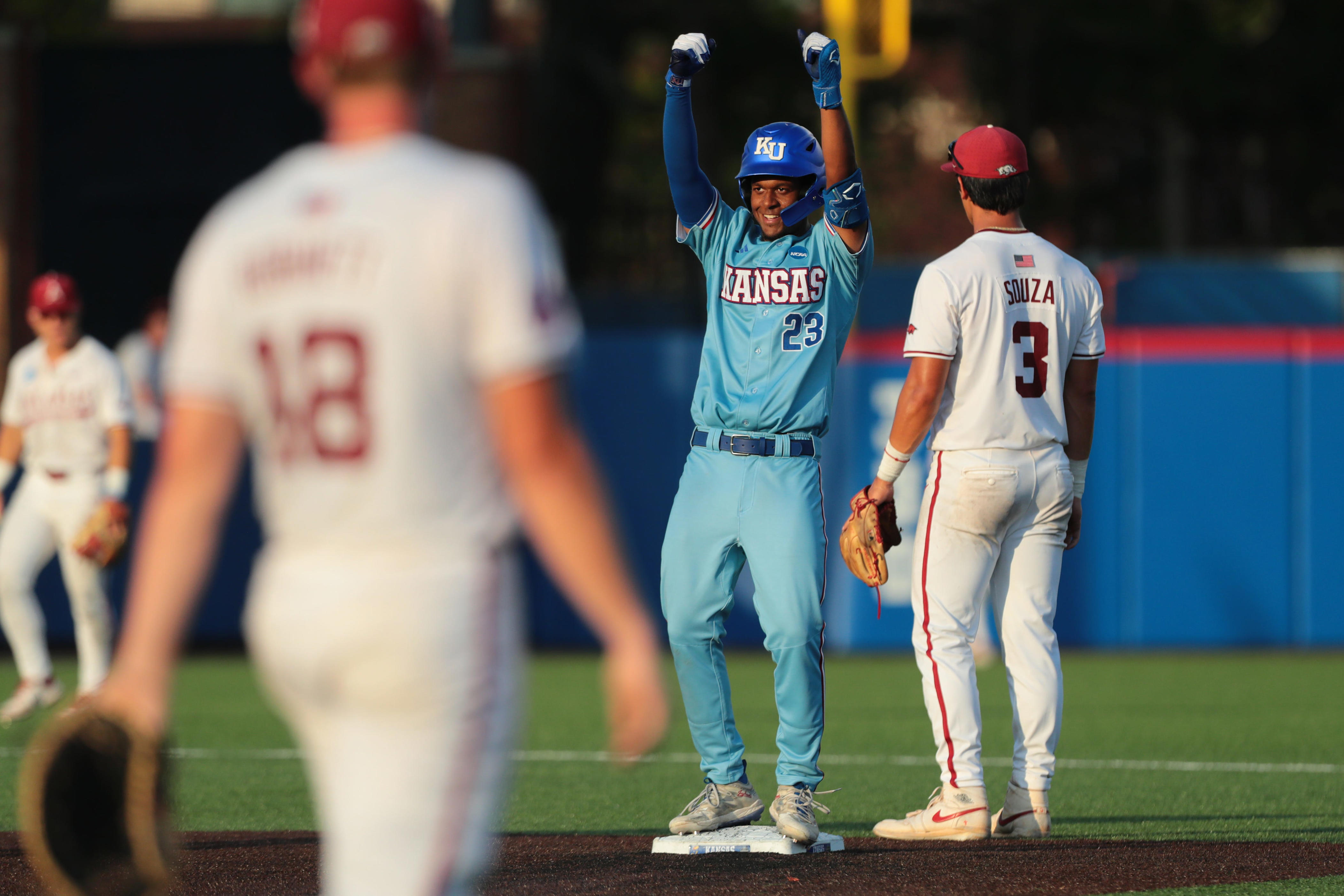 Kansas baseball tickets for NCAA super regional: Prices, how to buy
