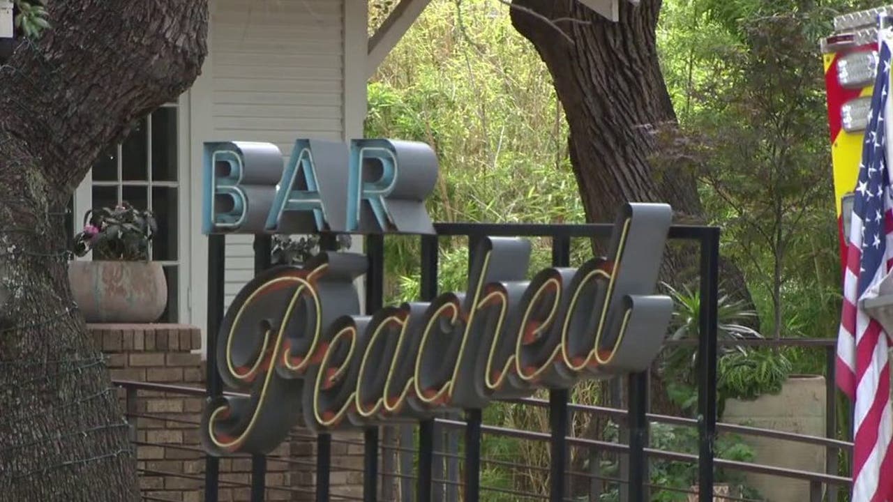 Fire causes extensive damage to Bar Peached on West 6th Street in Austin