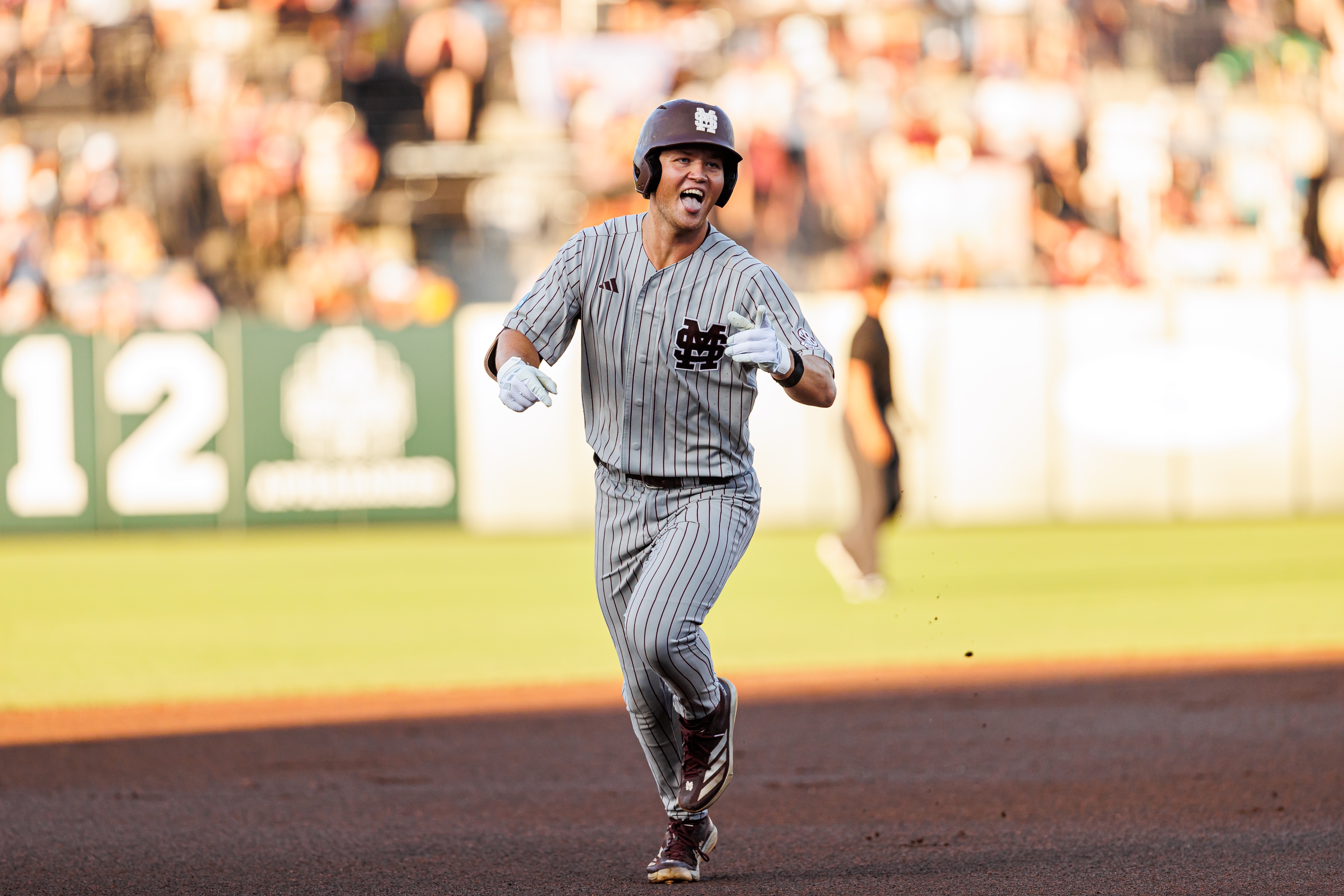 Mississippi State wins Starkville Regional with 19-5 victory over ULL