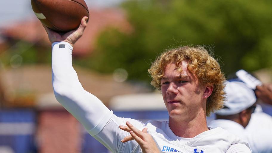 Oregon hosts 5-star running back recruit on official visit