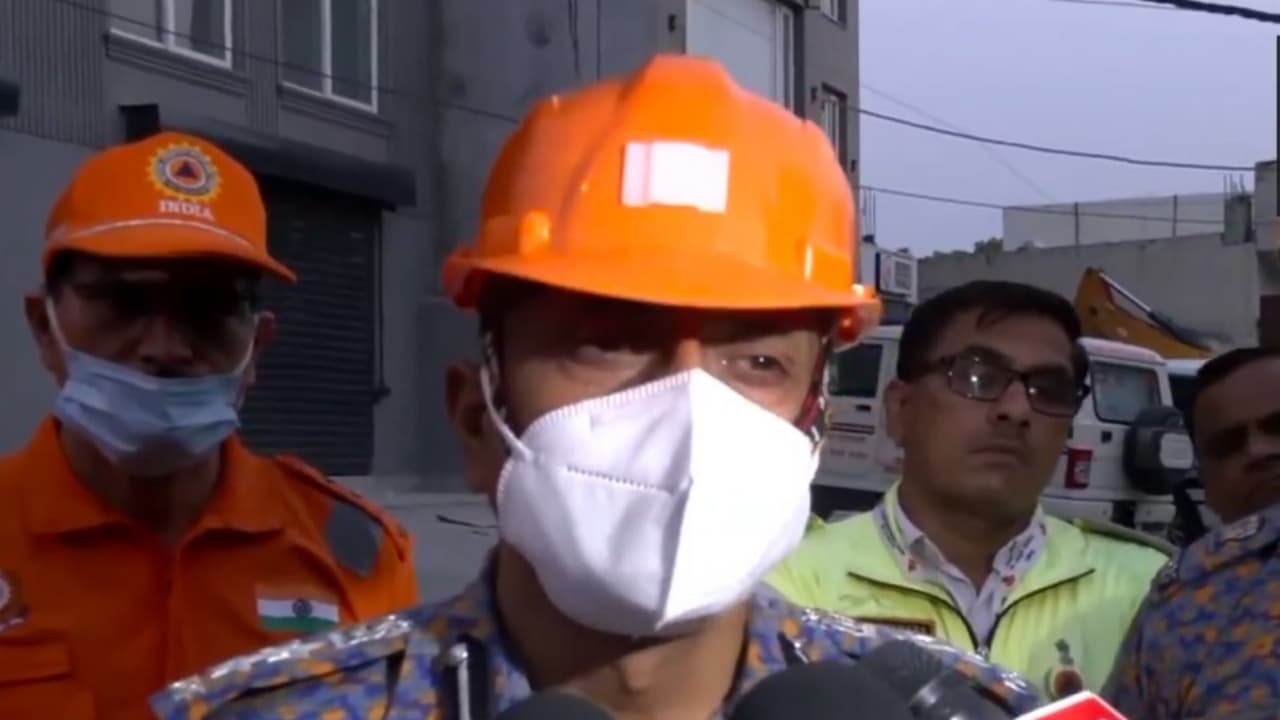 Mehrauli building collapse: No survivors found, death toll reaches 6