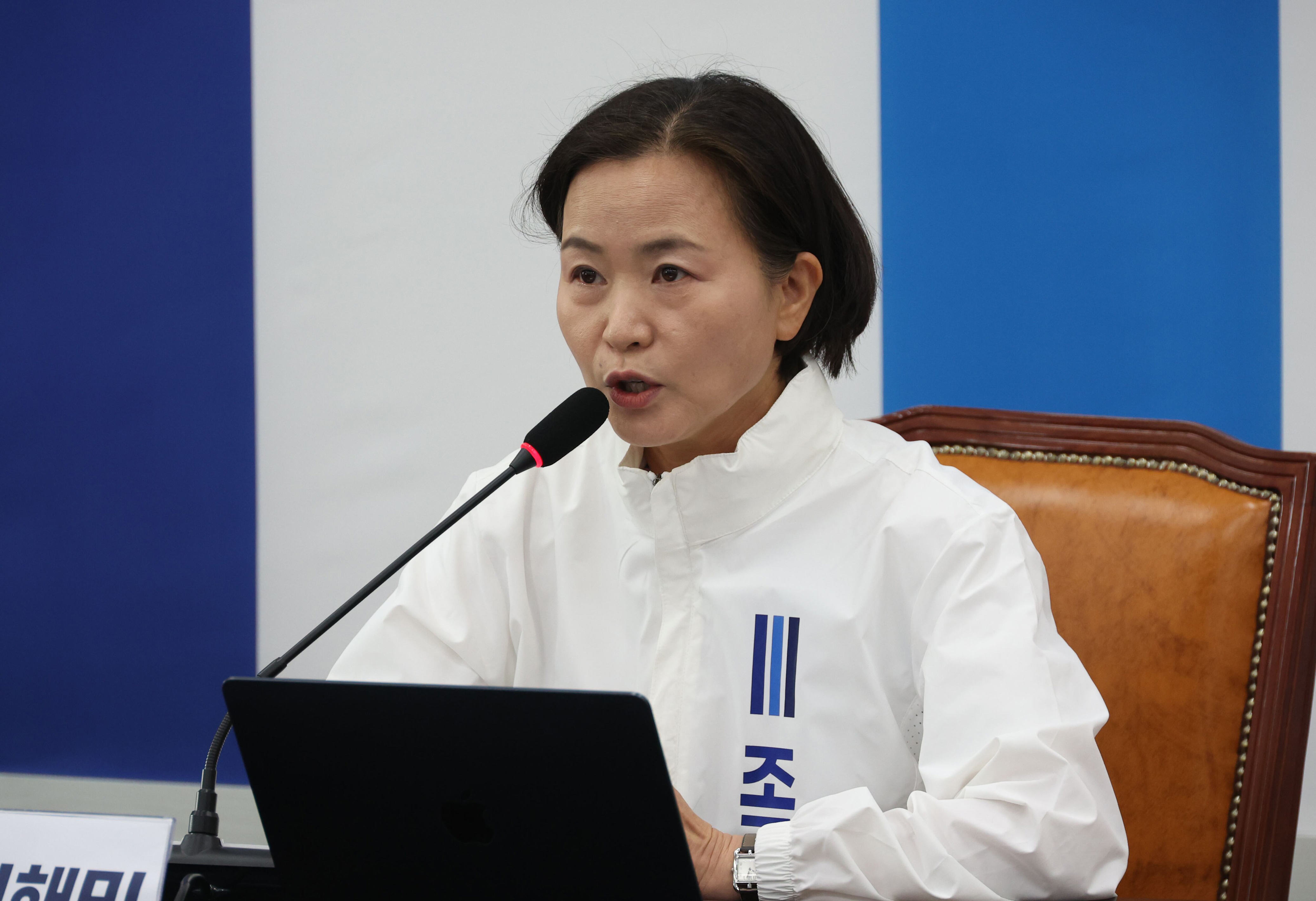 Democratic Party backs Kim, Rebuilding Korea Party champions Cho