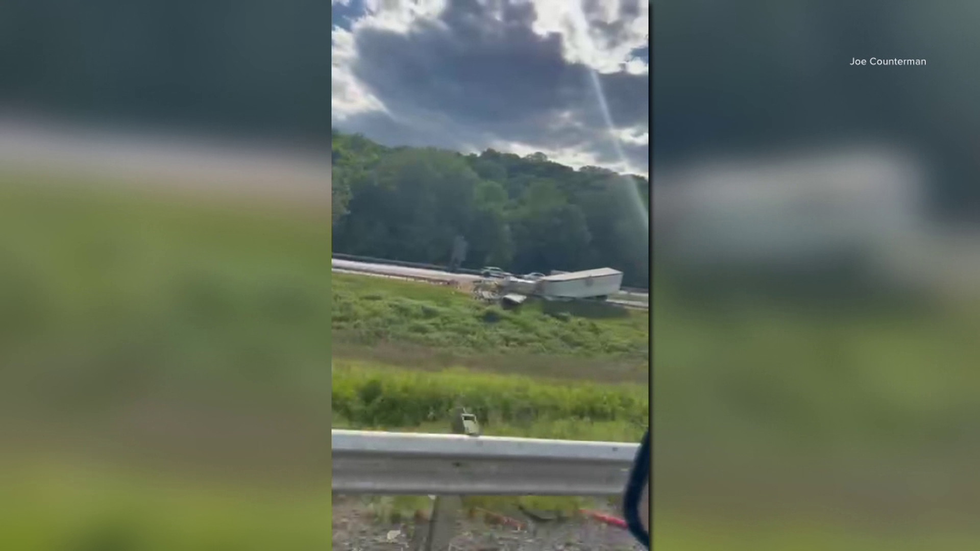 At least 6 vehicles involved in Monroe County crash