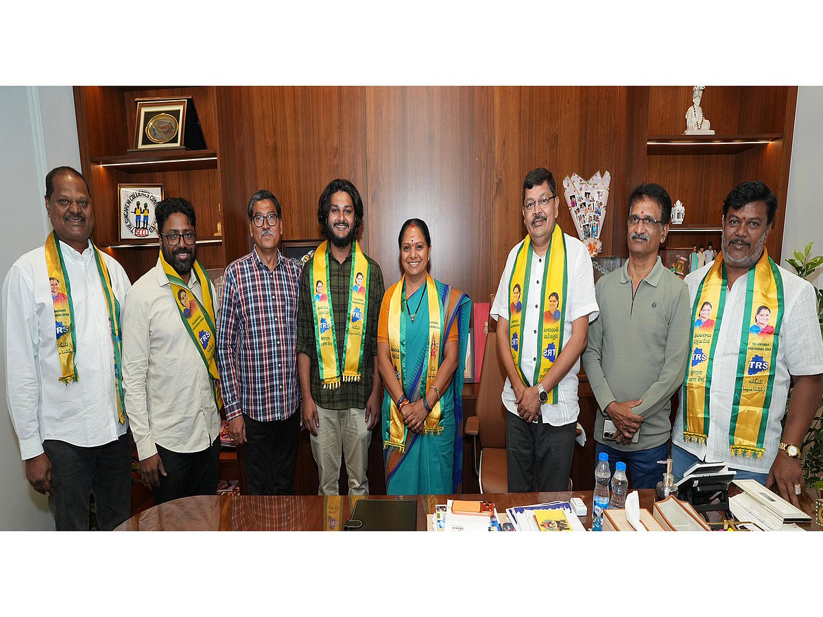 K Kavitha’s TRS inducts senior journalist Akash Kolluru