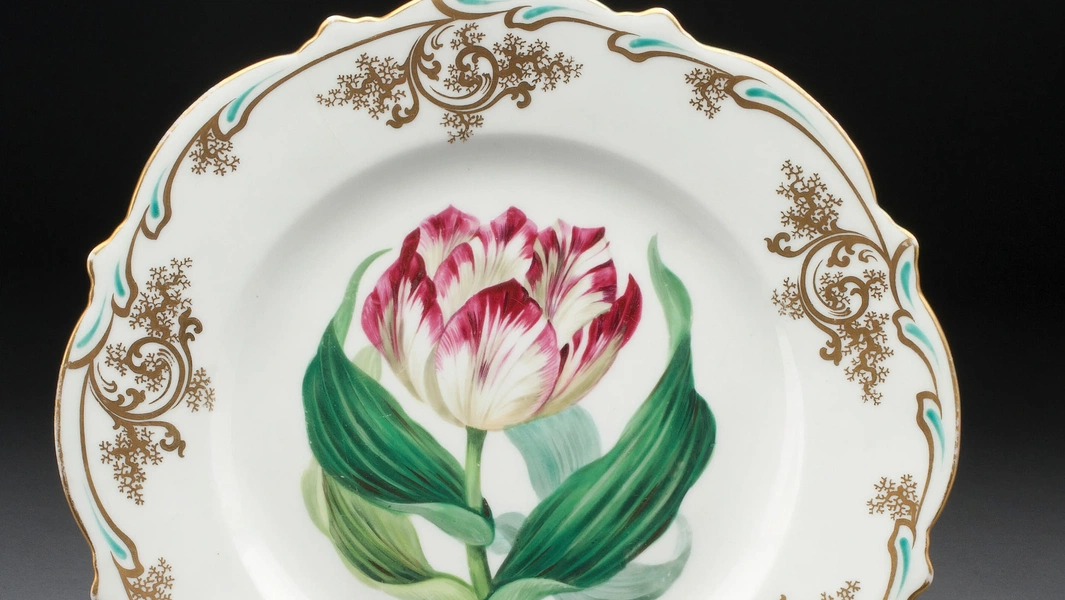 8 vintage plates worth a fortune