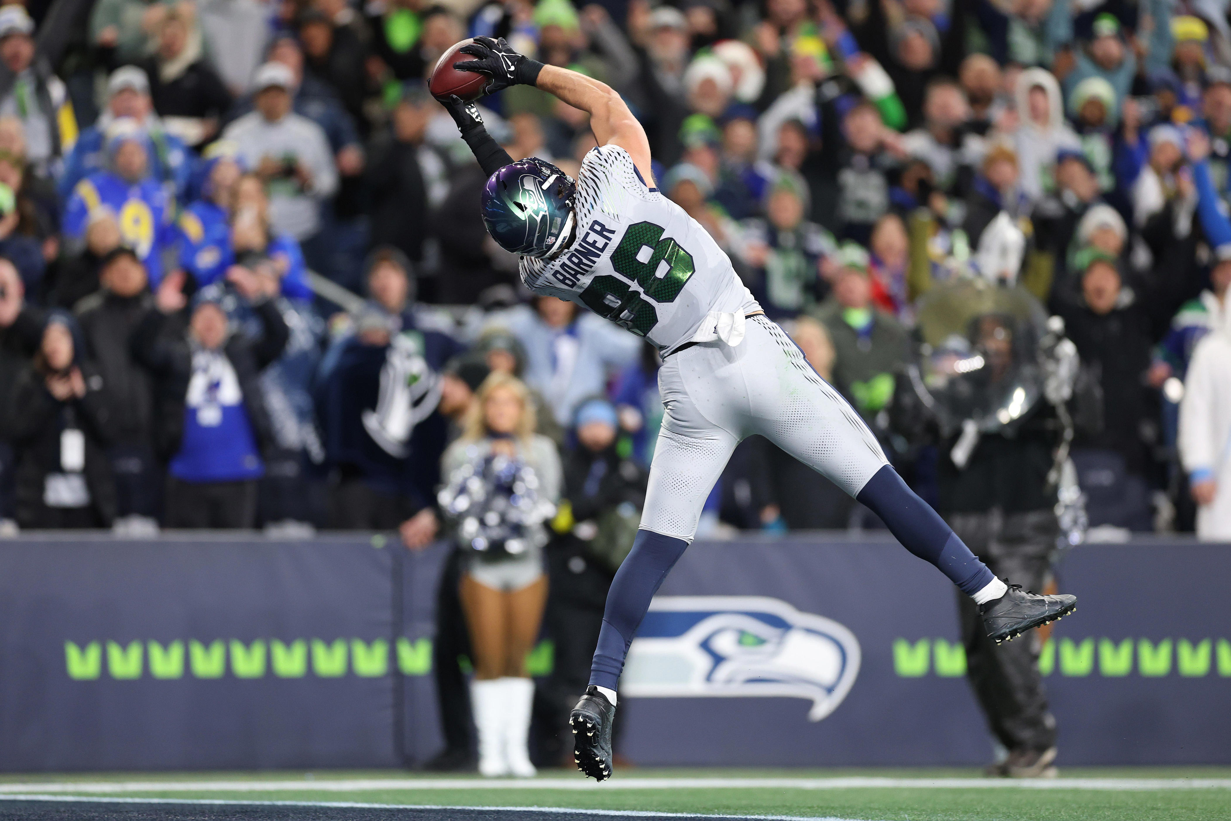 Will Seahawks TE AJ Barner see another rise in play in 2026?