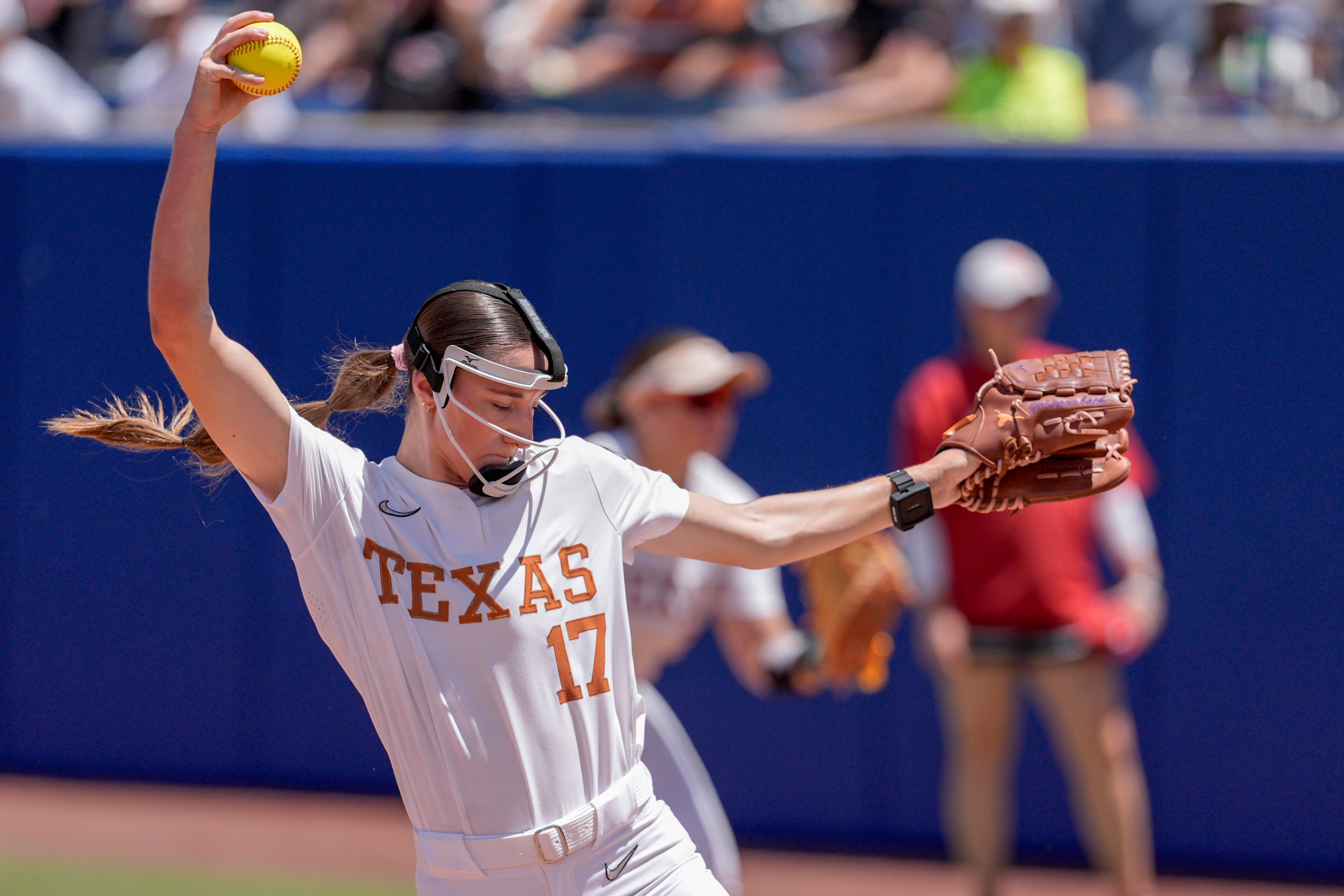 Texas vs Nebraska softball highlights: Katie Stewart homers Longhorns ...
