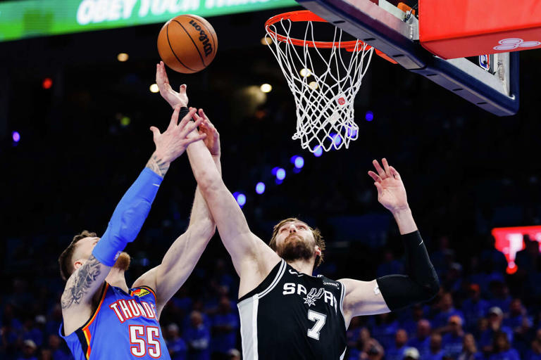 Inside Spurs center Luke Kornet's highlight block, 'the biggest play ...