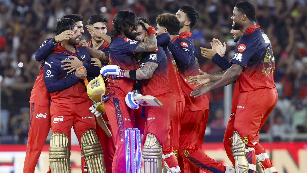 'Proved you can sustain it': Tendulkar lauds RCB after historic IPL ...