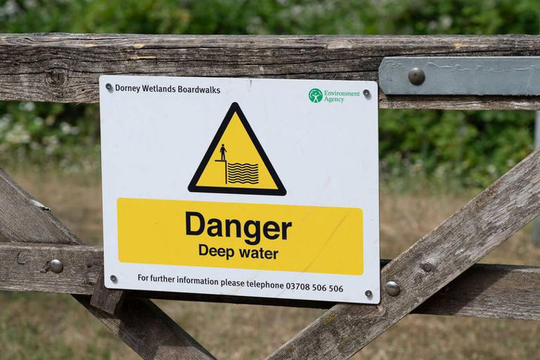 Heatwave drowning death toll hits 15 as public urged to stay safe in water