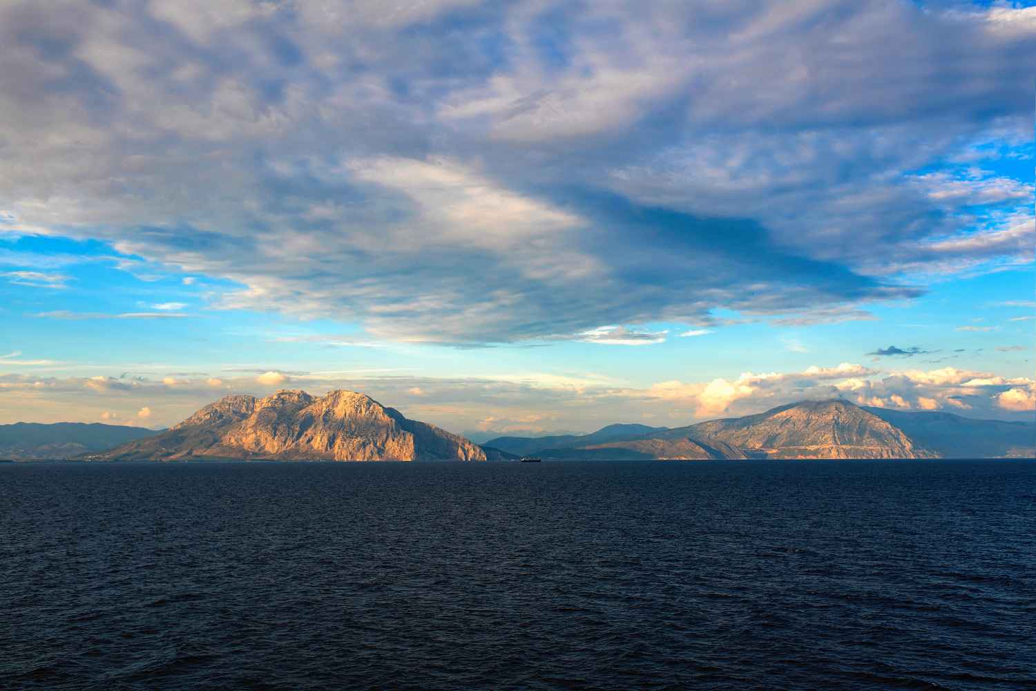 Puoi comprare un’isola greca paradisiaca a meno di 250mila euro: ma c’è ...
