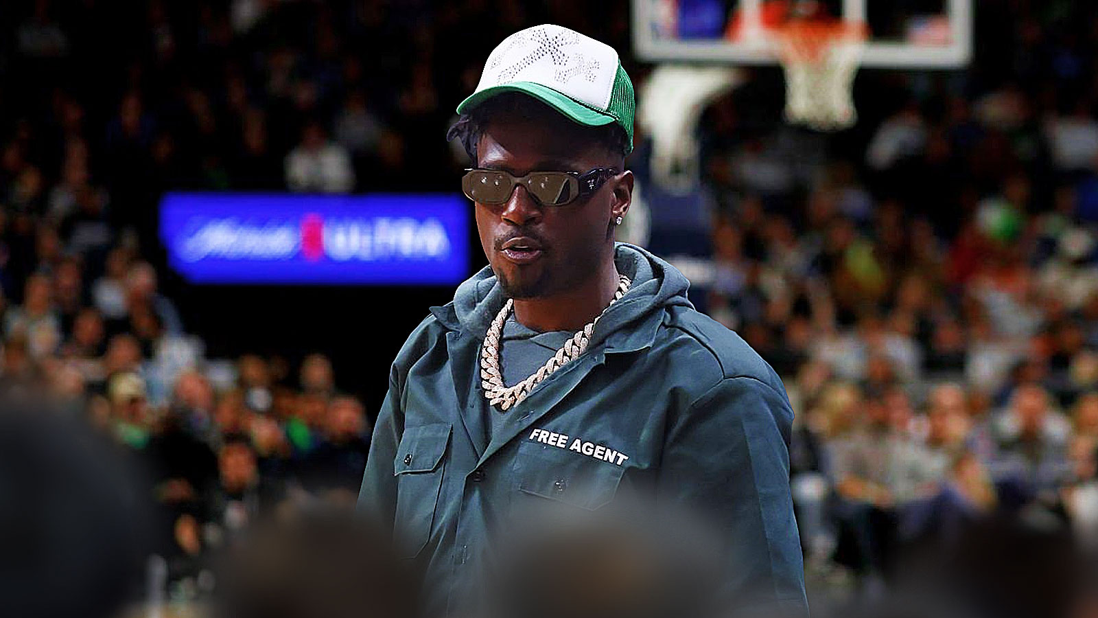 Viral fan puts Antonio Brown in his place after demeaning comment