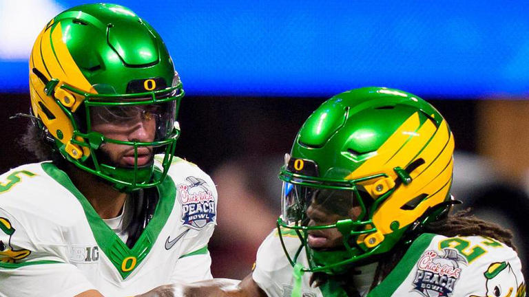 Oregon hosts 5-star running back recruit on official visit