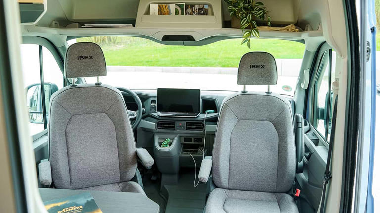 Sunlight IBEX 2026: furgoneta camper todoterreno, con base de ...