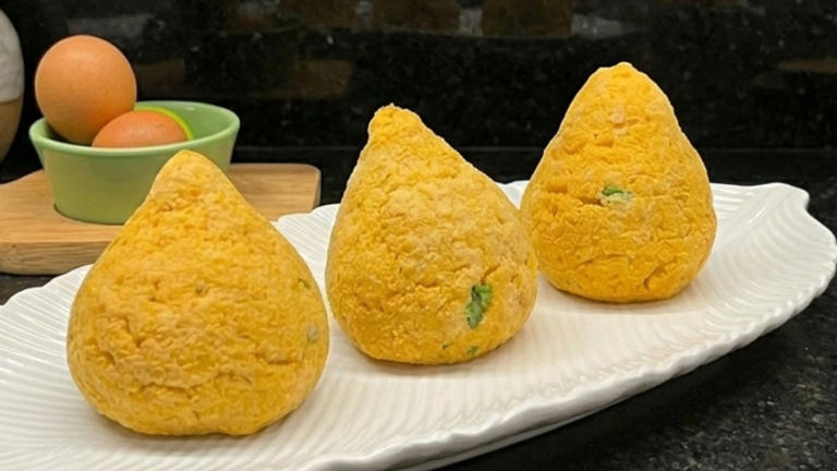 Só 3 ingredientes e uma airfryer: a coxinha cremosa que aprendi no ...