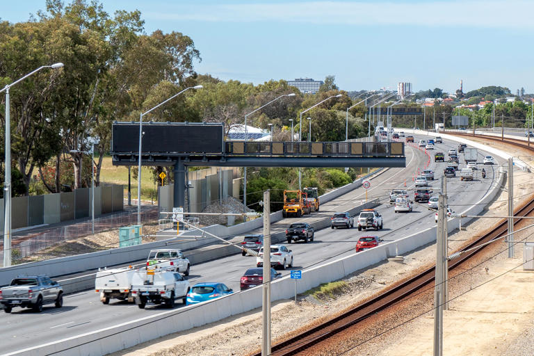 Aussie drivers on notice as new mobile and seatbelt detection cameras ...