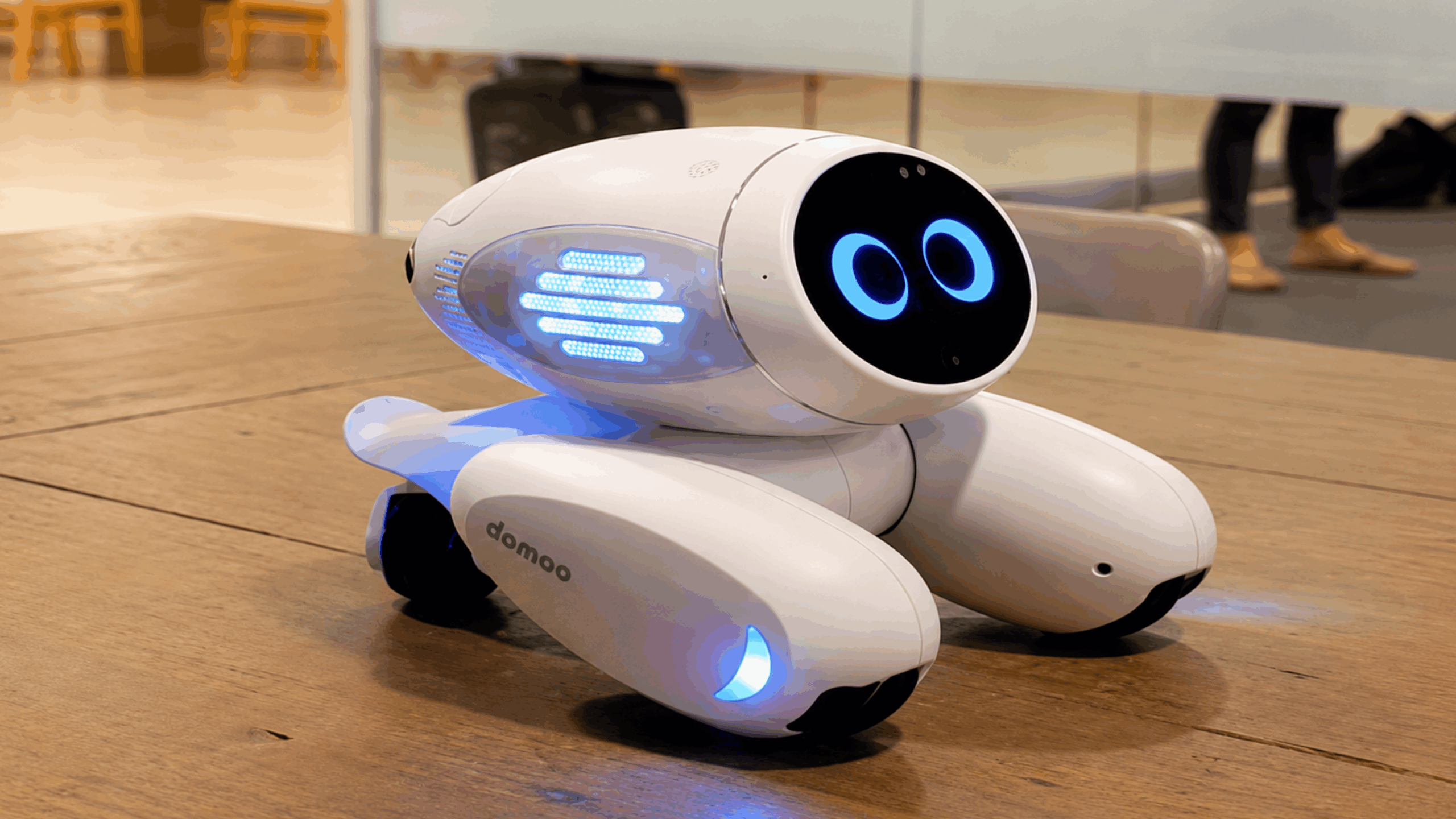 15 mini robots that look adorably futuristic