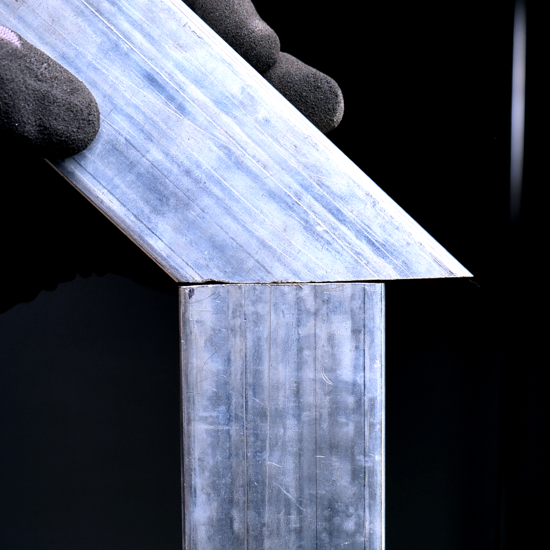 Try this corner metal welding hack and thank us later! 💯