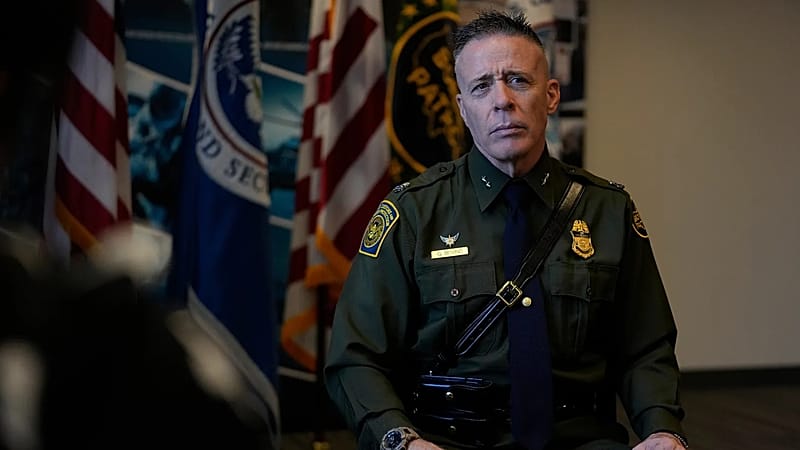 Greg Bovino, invitado sorpresa de la cumbre de remigración en Oporto