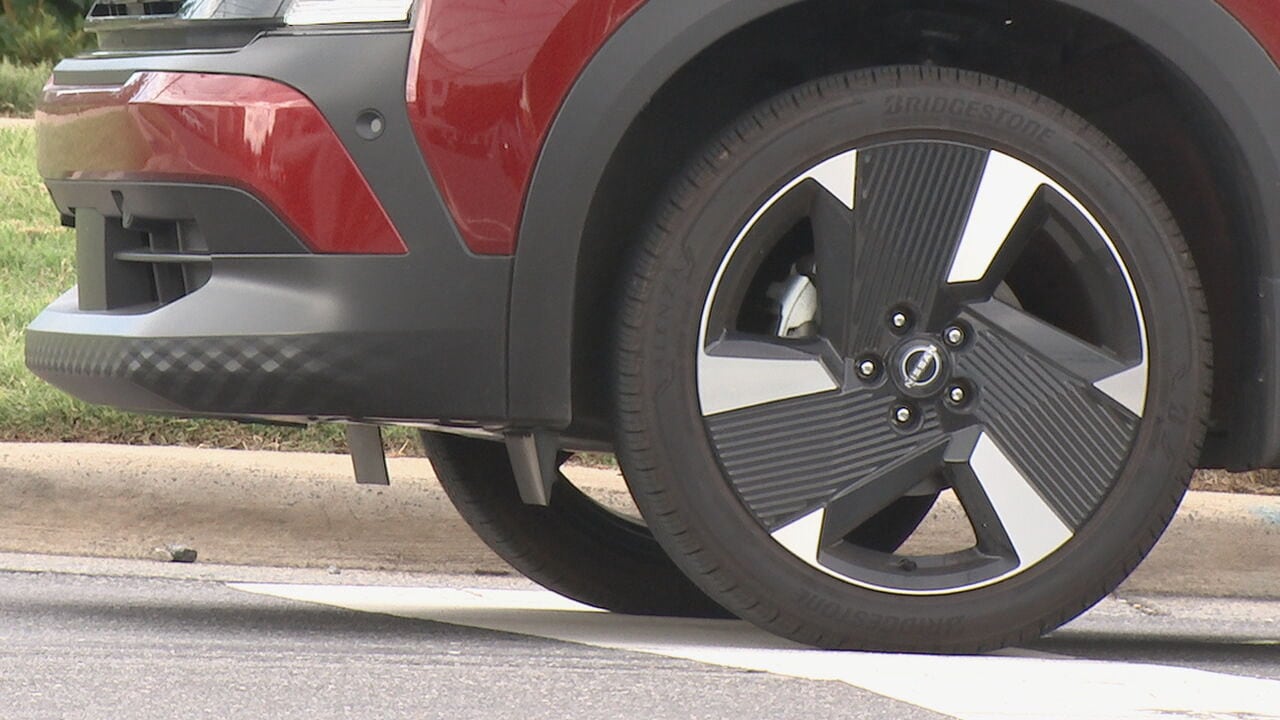 City leaders to consider solutions to put end to excessively noisy cars