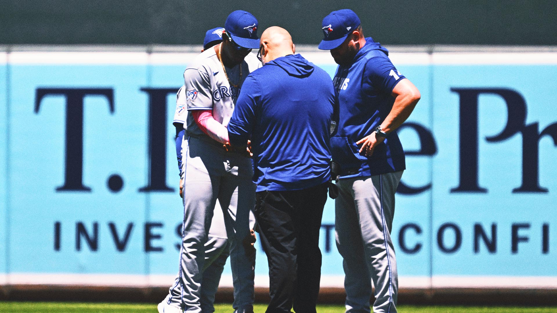 Blue Jays' OF Jesús Sánchez suffers right wrist bruise from fan-thrown ball