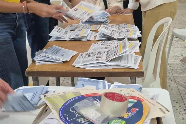 Abelardo de la Espriella e Iván Cepeda son los candidatos más votados ...