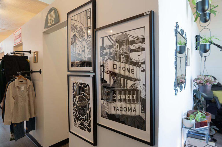 New vintage store with 11 vendors, in-store tattoo artist opens in Tacoma