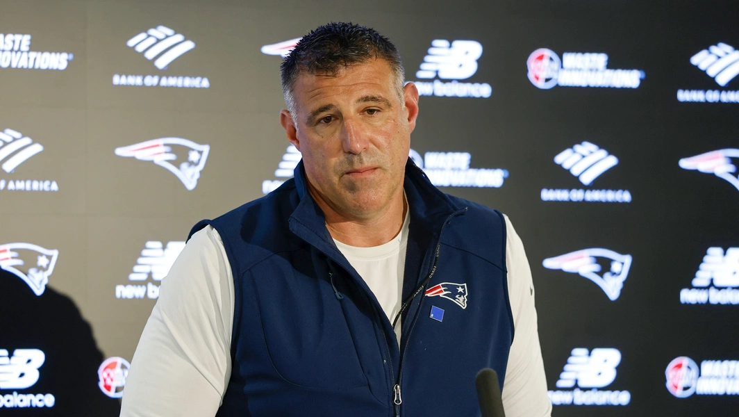 Vrabel stays in touch as Boutte trade talk grows