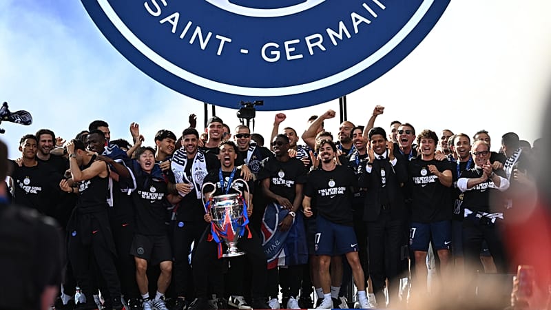 PSG: Champions League winners celebrate return to Paris after Budapest ...