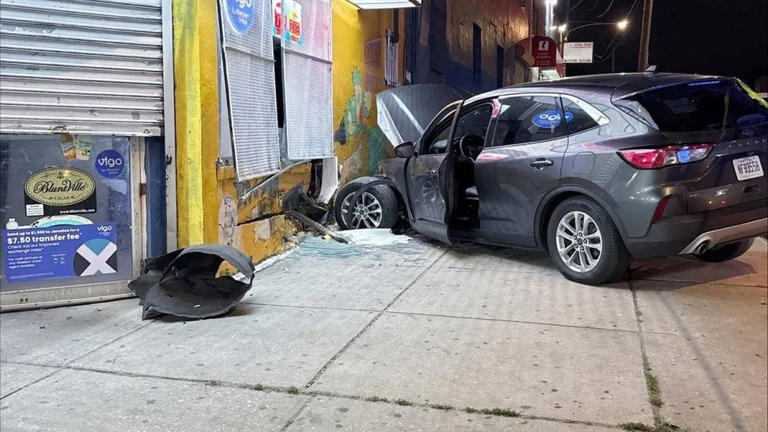 Car crashes into Southwest Philadelphia convenience store