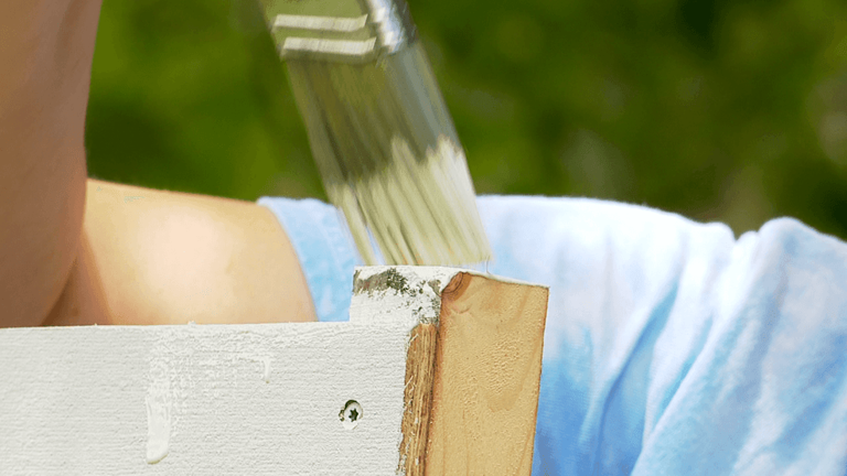 Mayoral candidate Kim Roney hosts pallet sign-painting to cut waste ...