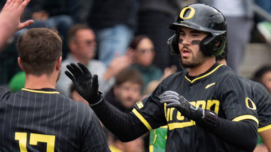 Oregon Ducks vs. Oregon State Beavers: Live score updates for Eugene ...