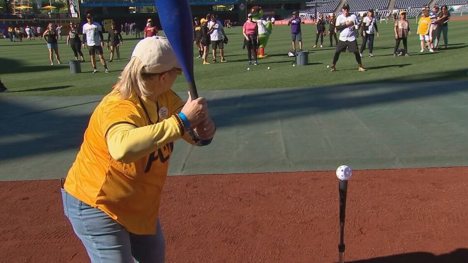 Pittsburgh Pirates baseball clinic benefits local women with breast cancer