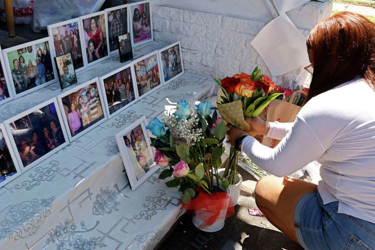 'Devastated': Family holds vigil to honor mother, son who died in Oak ...
