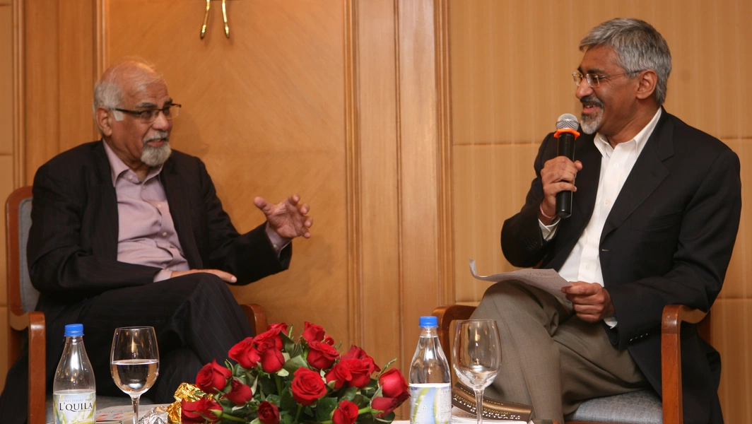 Bhalla urges reforms as FPI outflows hit record in 2026