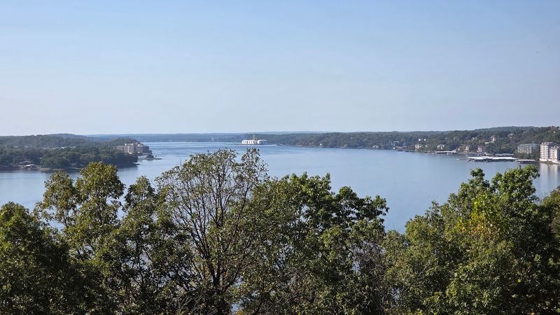This lake hides the ghosts of Missouri towns that no longer exist above ...