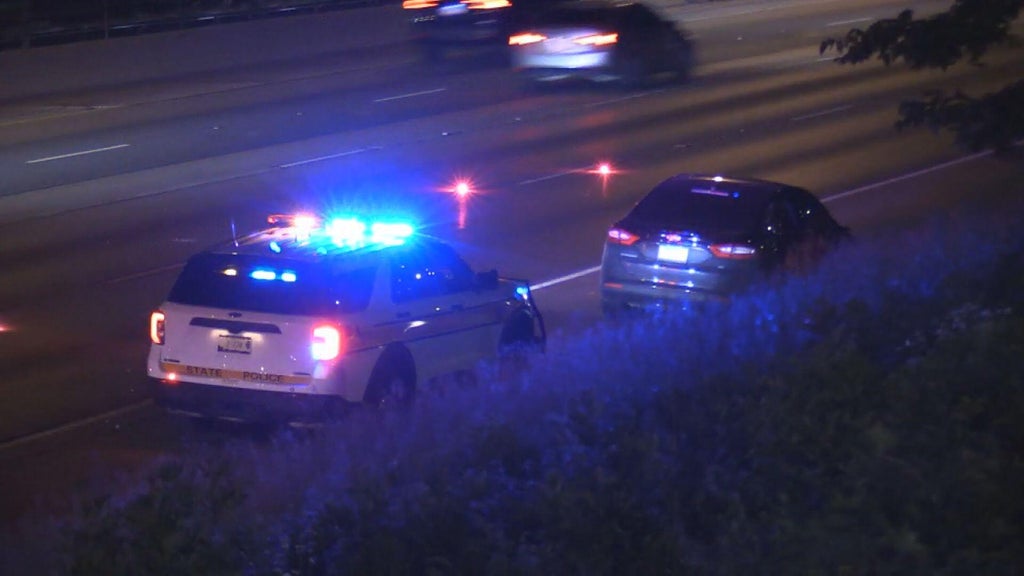 Car hits, kills pedestrian on Eisenhower Expressway on Chicago's West Side