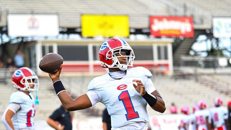 LSU QB commit Peyton Houston shows out in the Elite 11 finals
