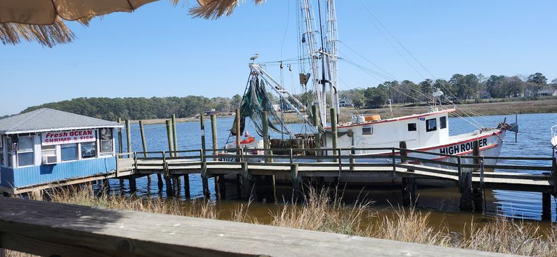 This North Carolina landmark serves a Calabash-style seafood feast so ...