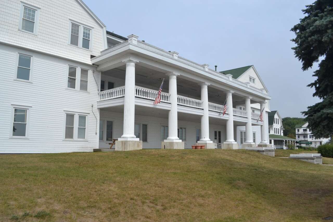 Portage Lake Association to host Hello Summer cocktail party in Onekama