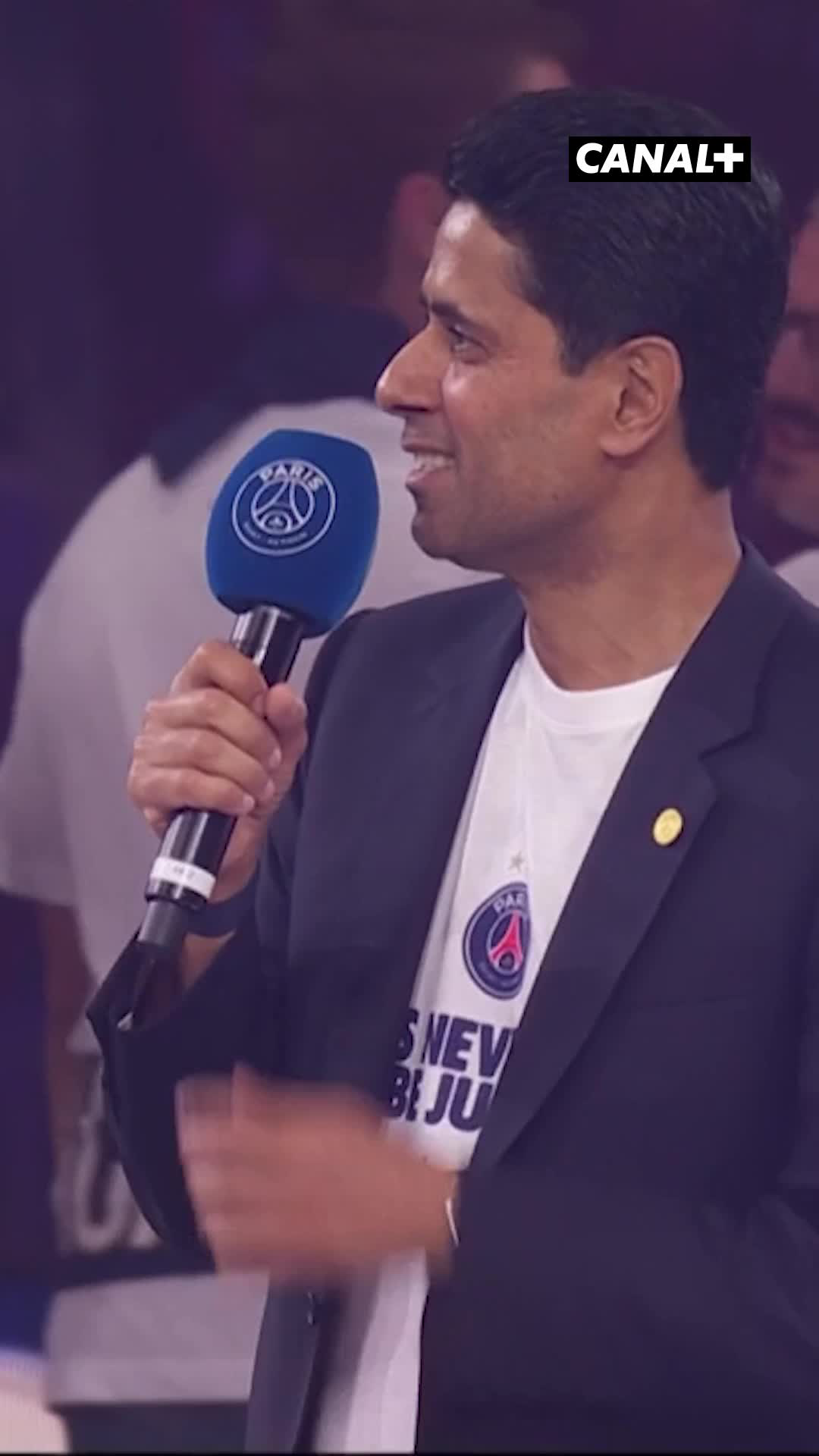 Ils empêchent Nasser de parler 😂