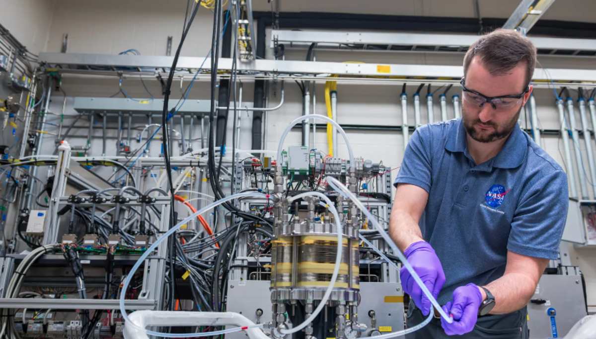 NASA testing 'regenerative' battery that could help Artemis astronauts ...