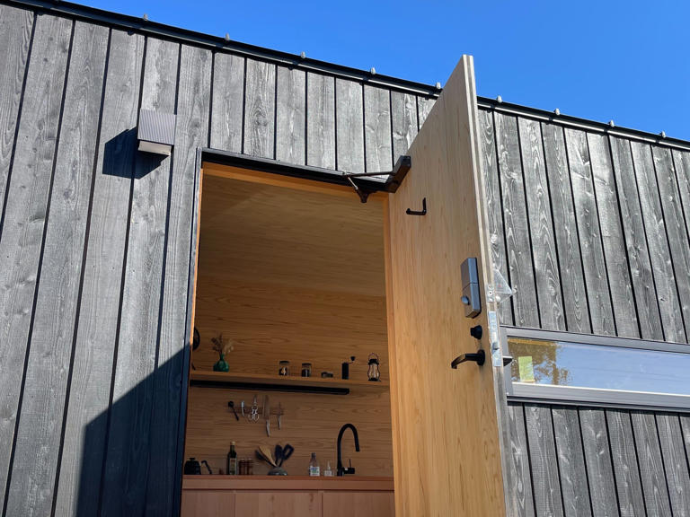 I moved to Japan alone. Building cabins in the countryside helped me ...