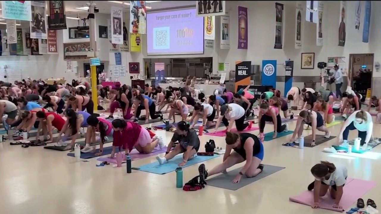 Arizona fitness group holds water drive for heat relief