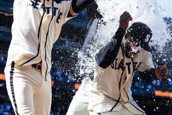 Mariners finding their groove amid 6-game winning streak