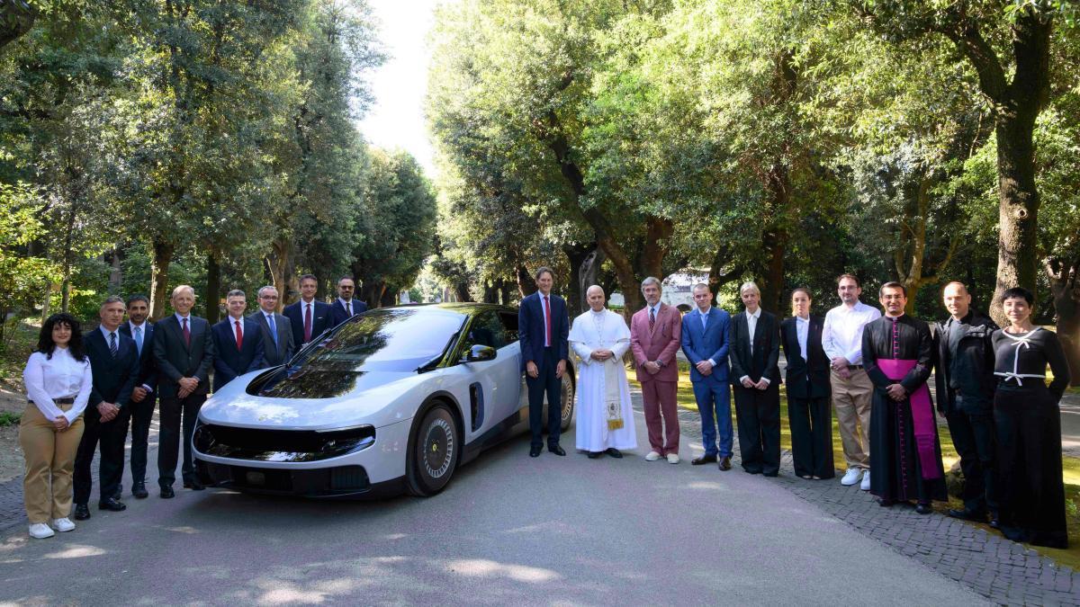 Ferrari se electrocuta con su primer eléctrico